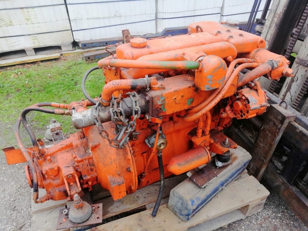 Coppia motori Perkins modello M90 - YACHT & CAR imbarcazioni e auto usate